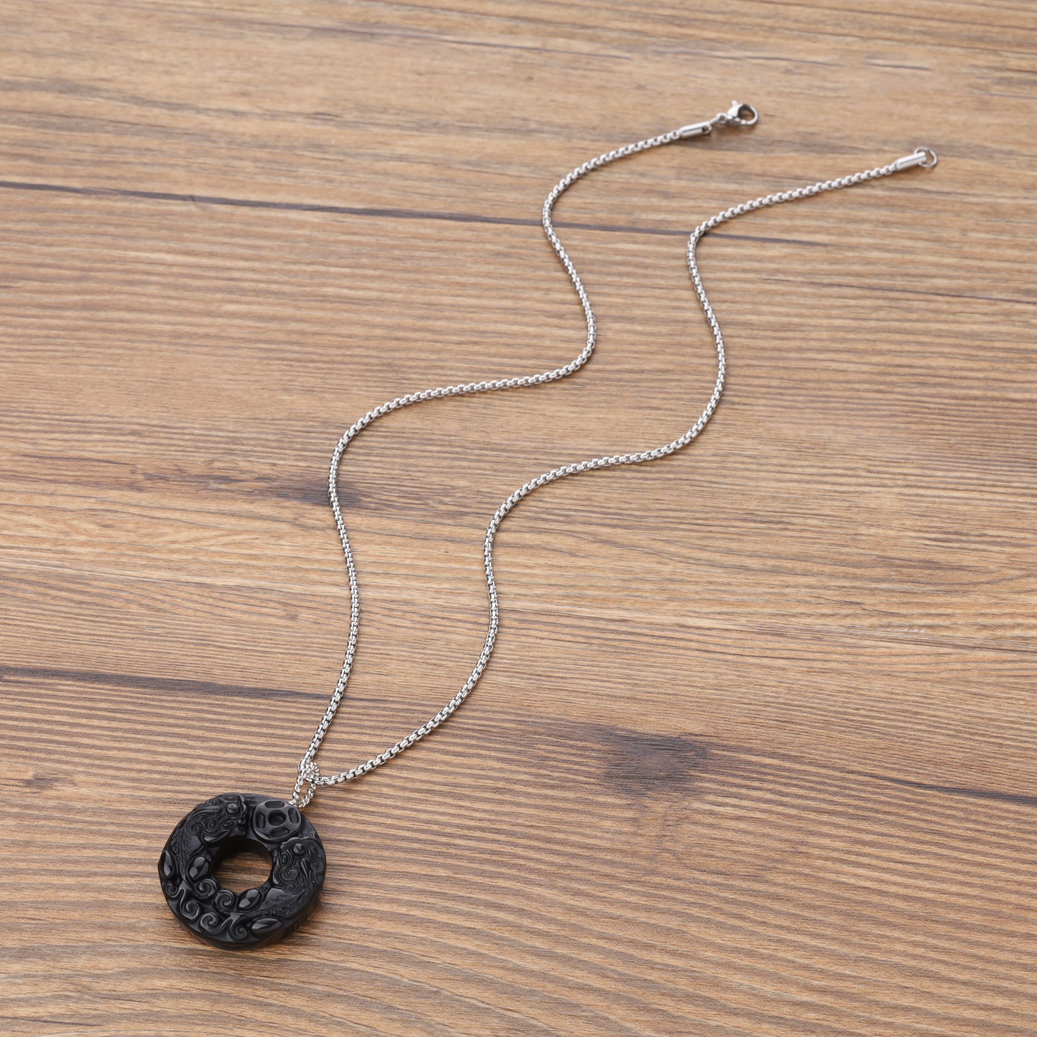 Obsidian-Pixiu-Engraving-Round-Pendant-Necklace-COAI